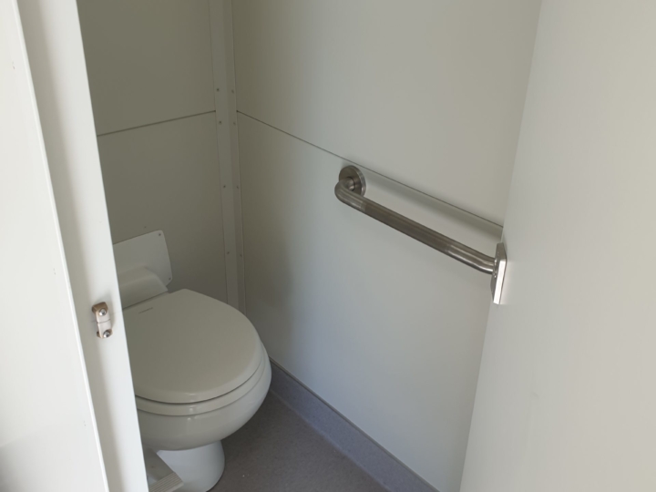 Posh Loos | Luxury Portaloos Northland – Quality Made Trailers